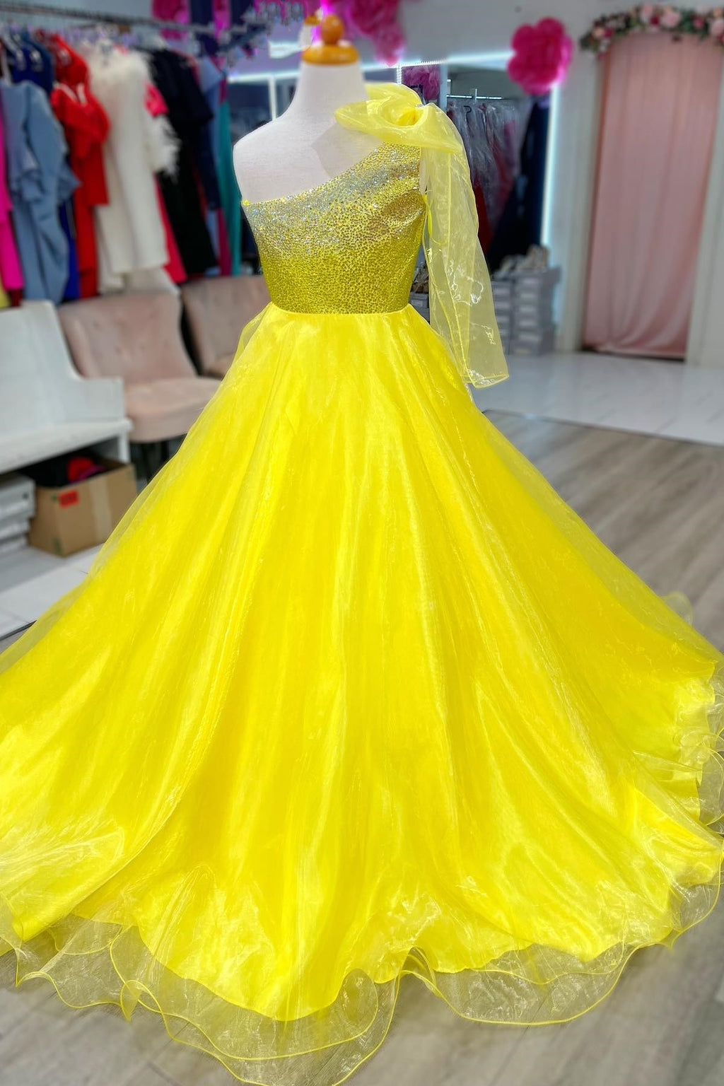Yellow Beaded One-Shoulder Bow Girl Pageant Dress – Modsele