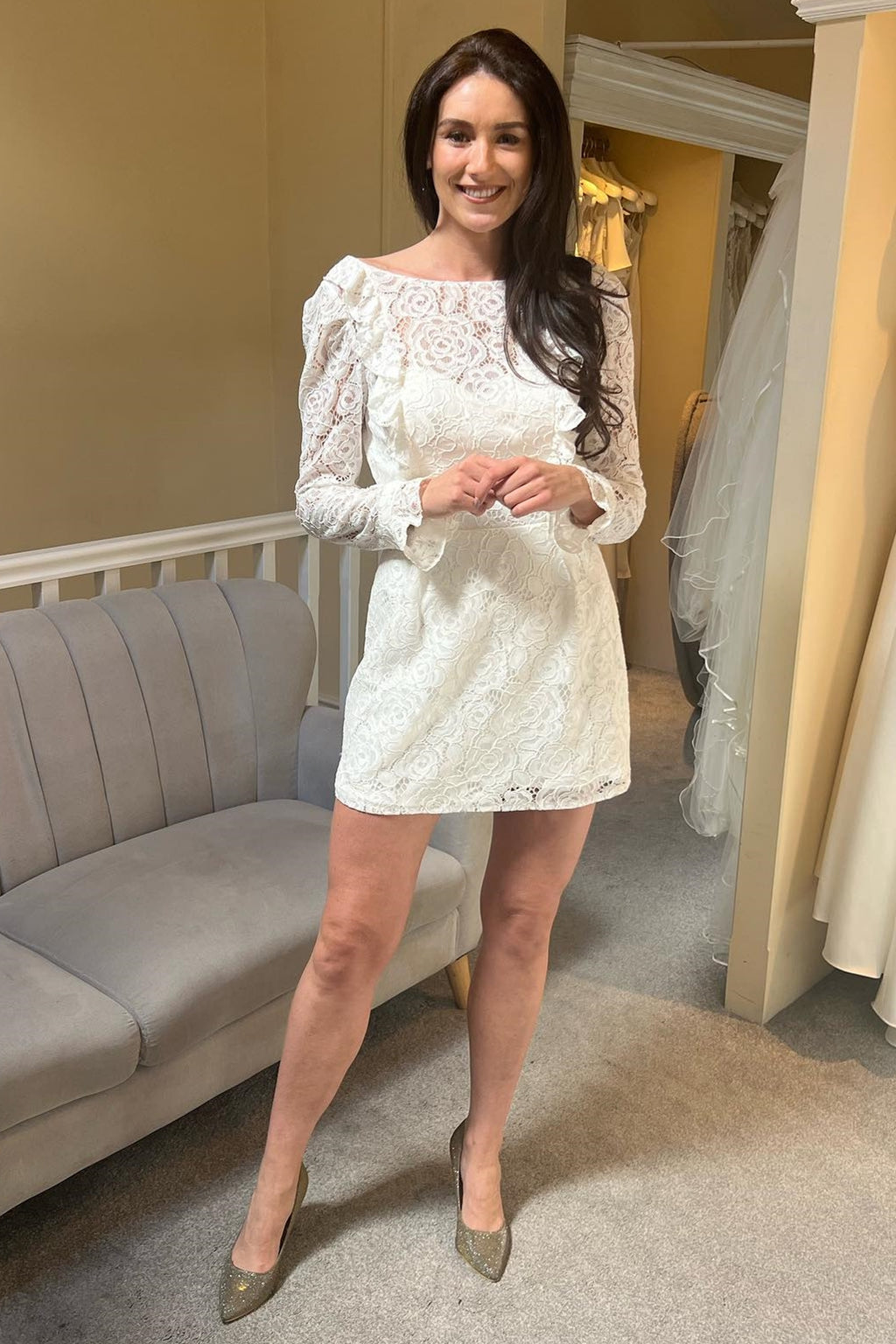 Ivory Lace Backless Short Hen Party Dress with Long Sleeves – Modsele